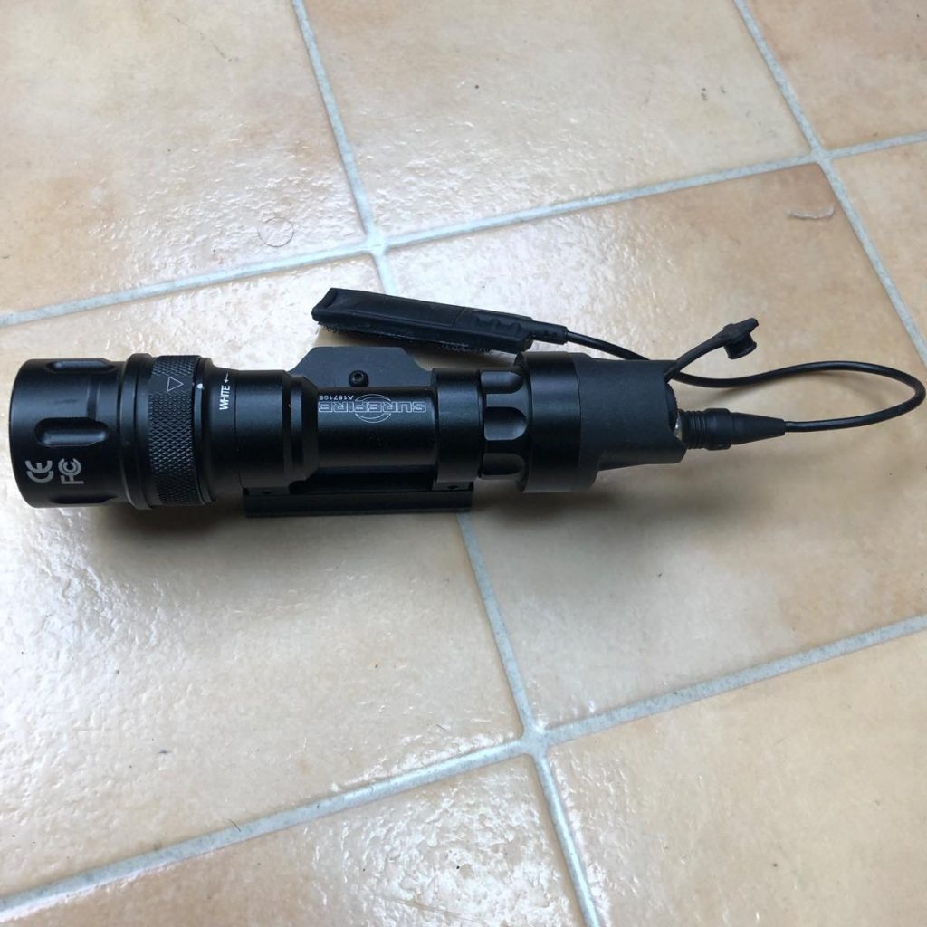 フラッシュライト SUREFIRE M93 テープスイッチ #724 | エアガン高価買取サバゲータウン【公式】